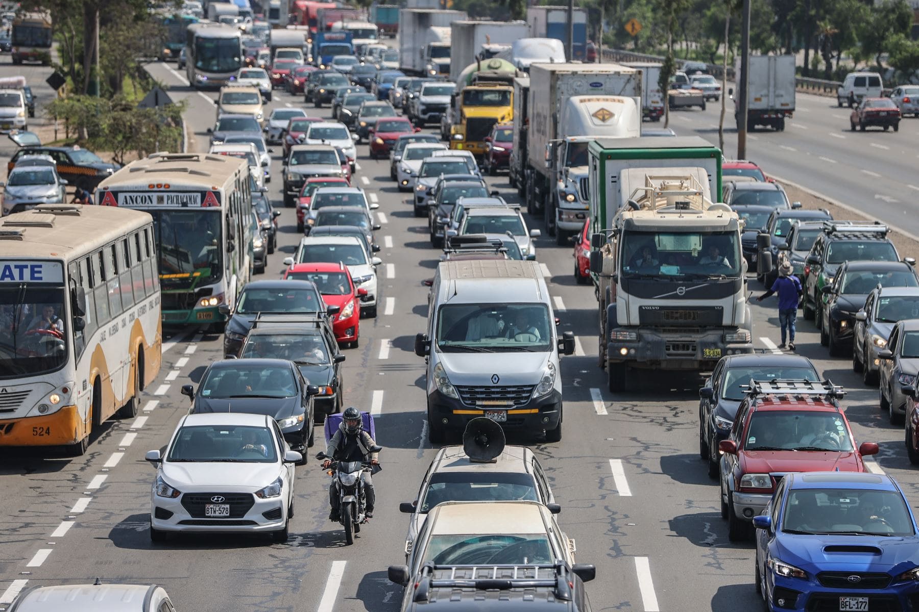 Cajamarca pierde más de S/.100 millones al año por congestión vehicular ...